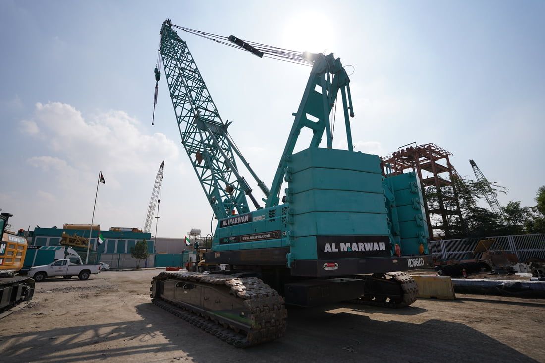 100-Ton Medium Crawler Cranes For Rent | Al Marwan