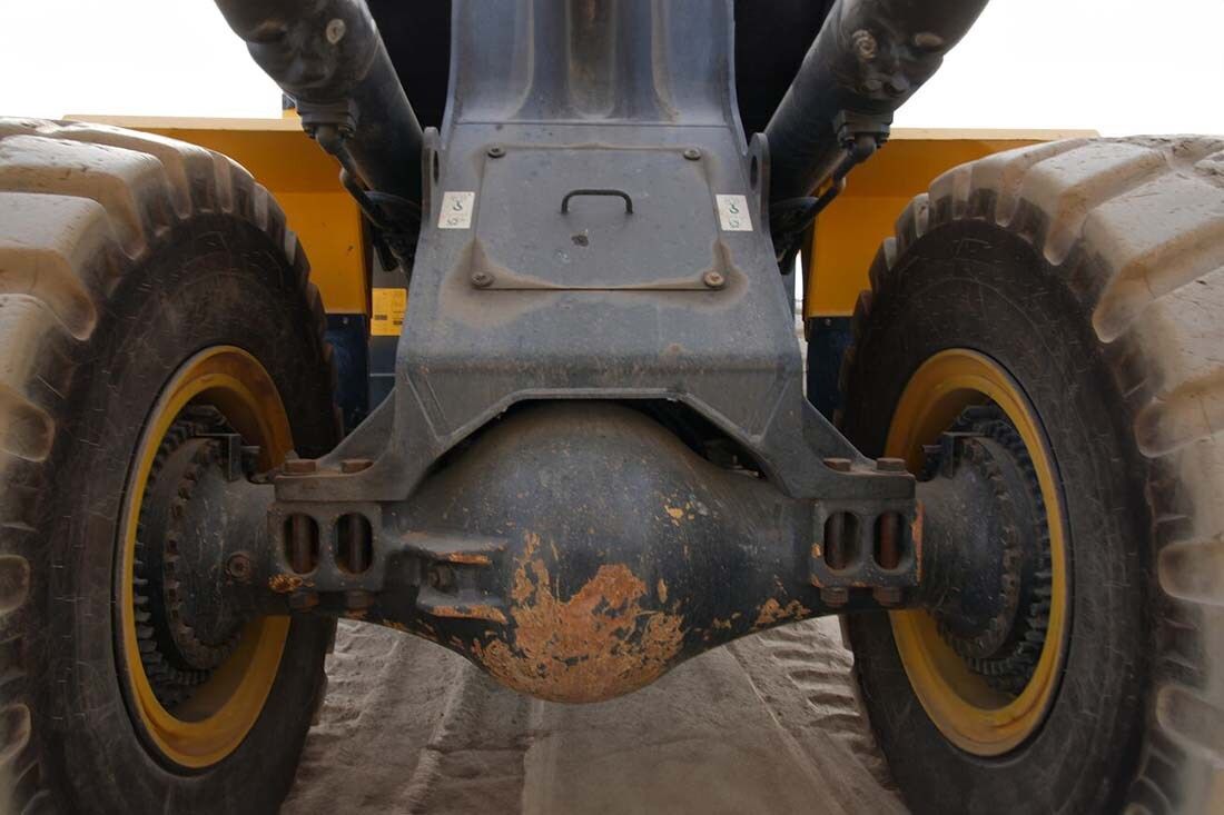 Used Komatsu WA600-6R Wheel Loader for Sale 2023 | Almarwan