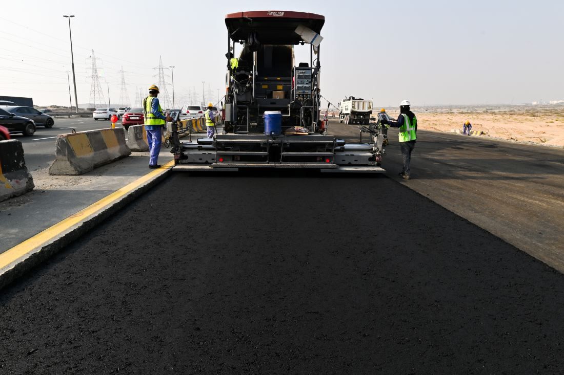 Asphalt Pavers 2.5 to 9 meter Width for Rent | Al Marwan
