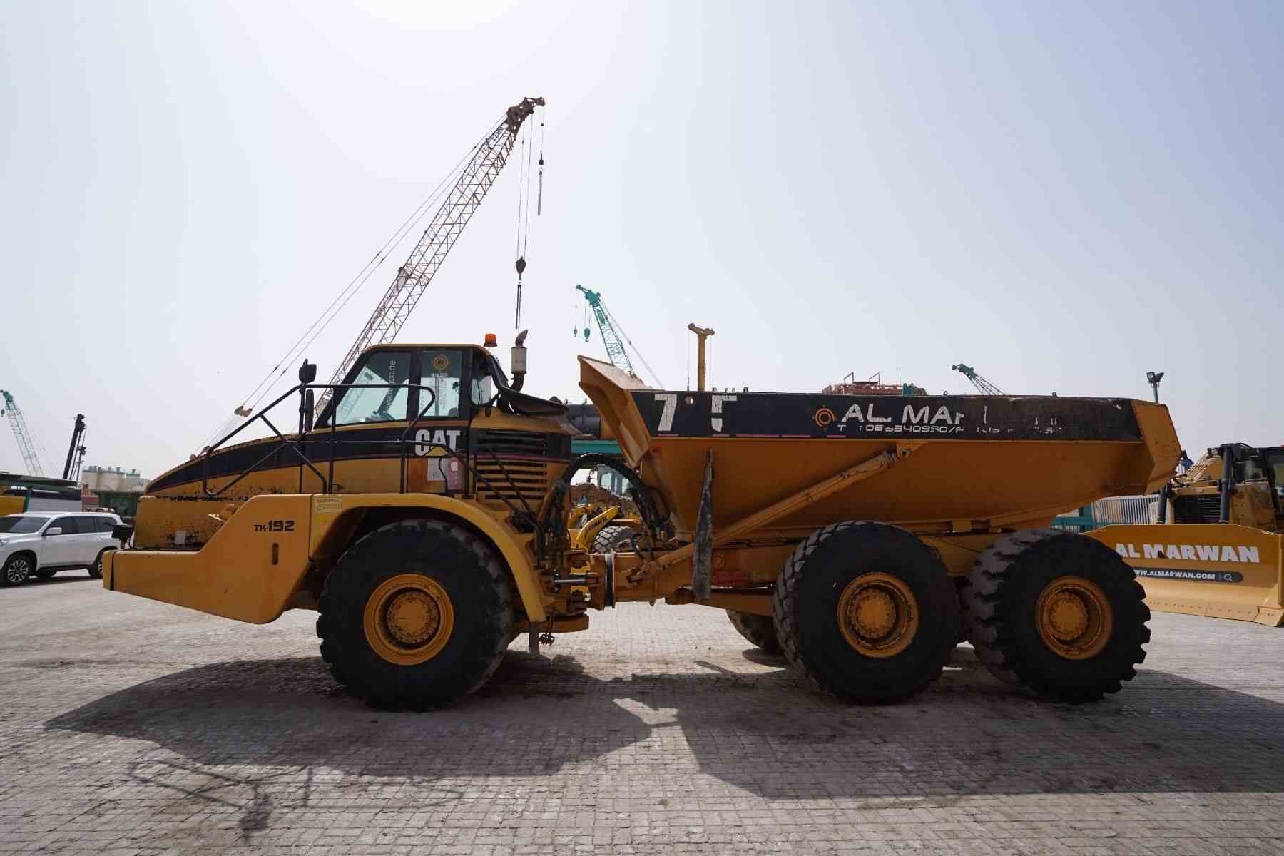 Caterpillar 735 Articulated Hauler 2004