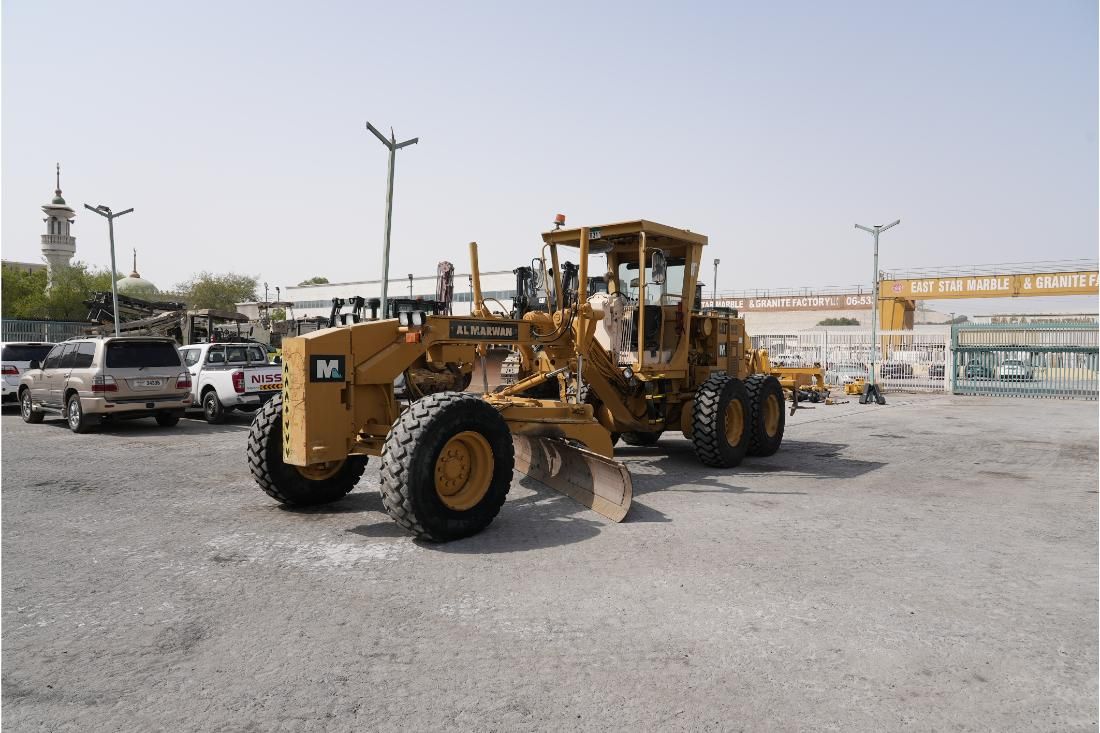 Used Caterpillar 160H Motor Grader for Sale 2004 | Almarwan