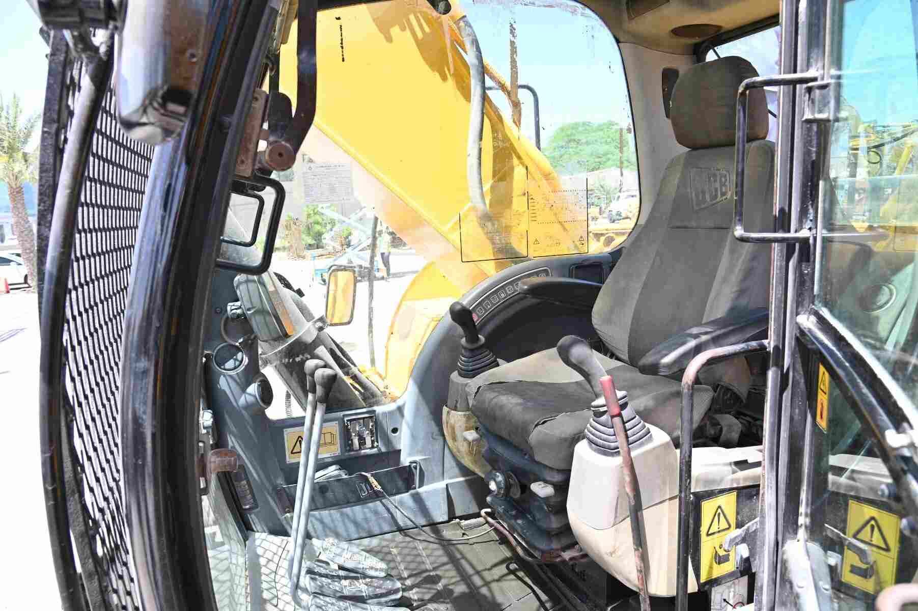 Used JCB JS330 Medium Crawler Excavator 2008