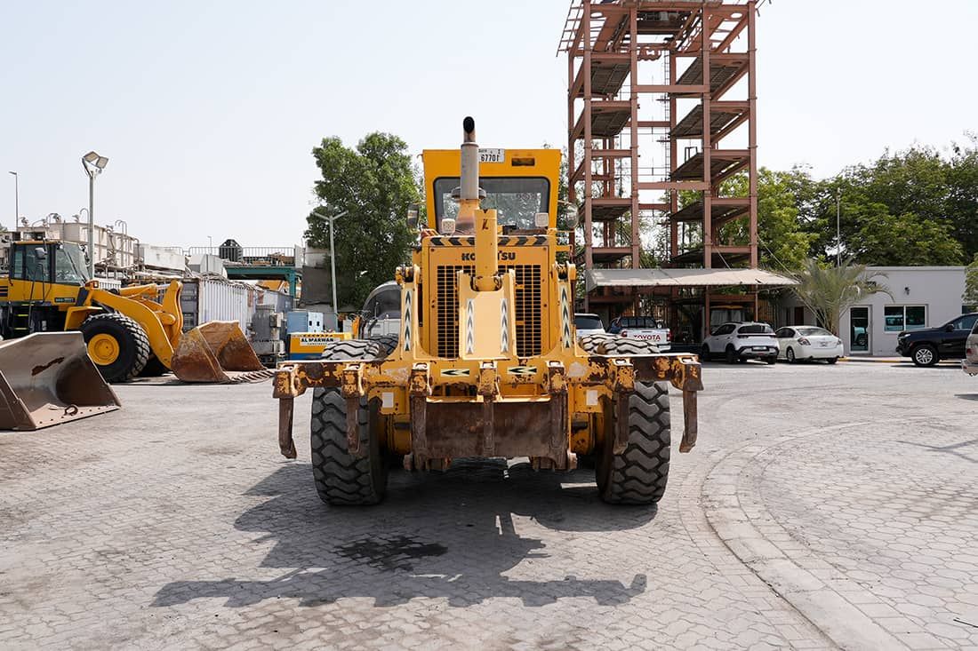 جريدر كوماتسو GD705A-4AE موديل 2009 للبيع | المروان