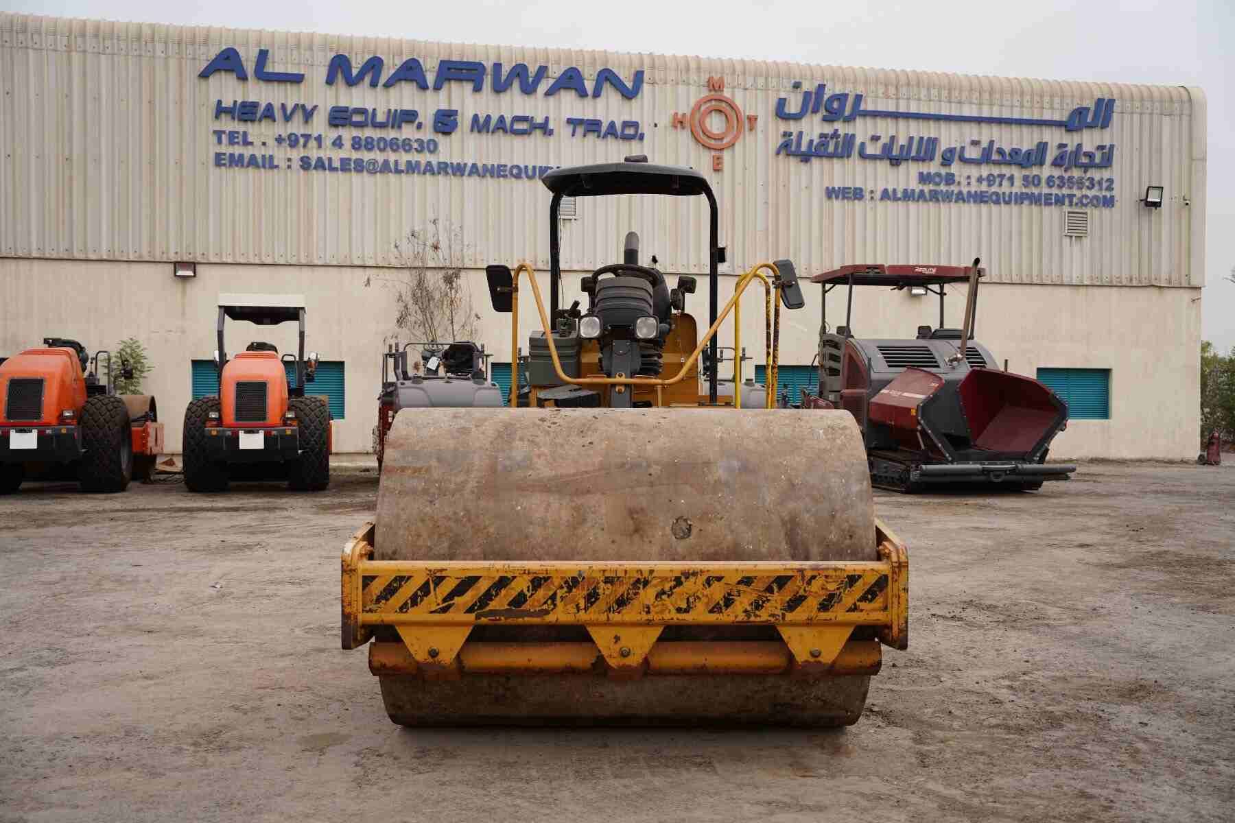 Used Caterpillar CS533E Vibratory Soil Compactor 2014