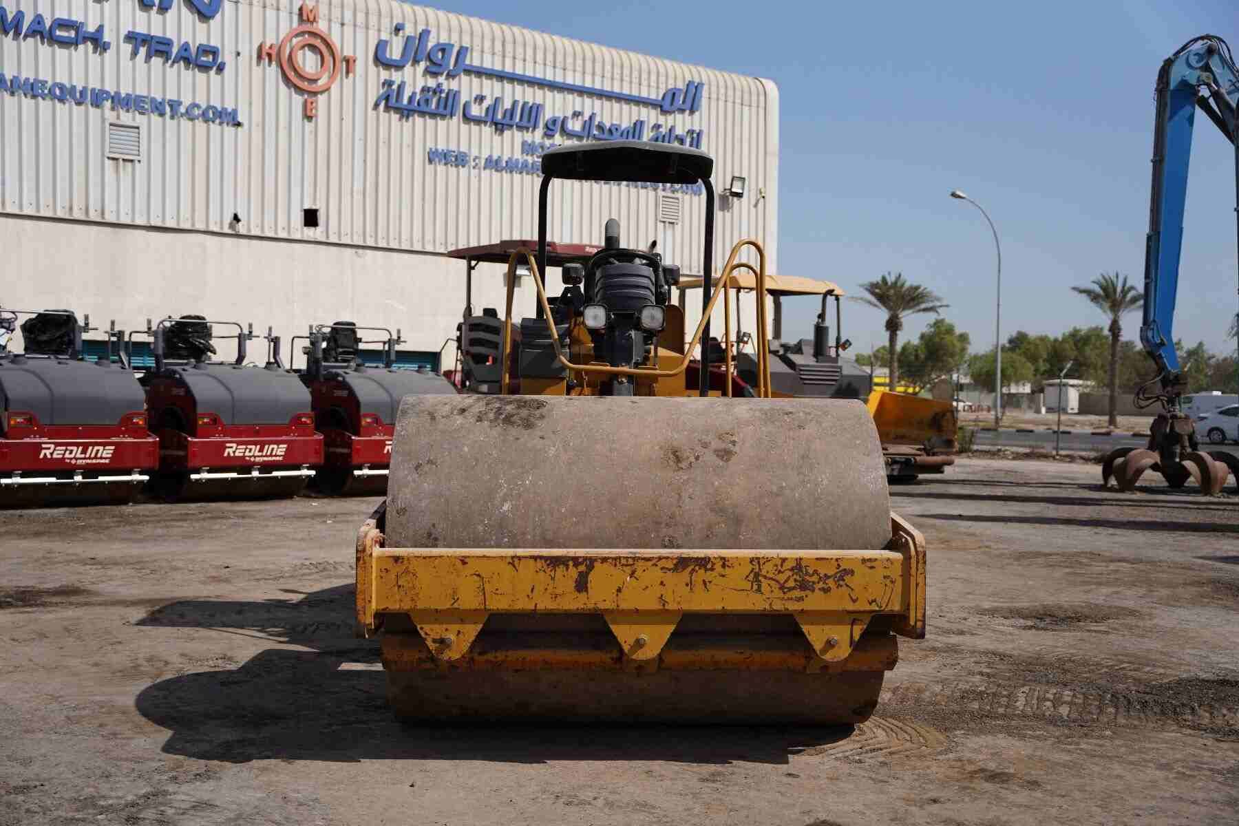 Used Caterpillar CS533E Single Drum Roller 2014