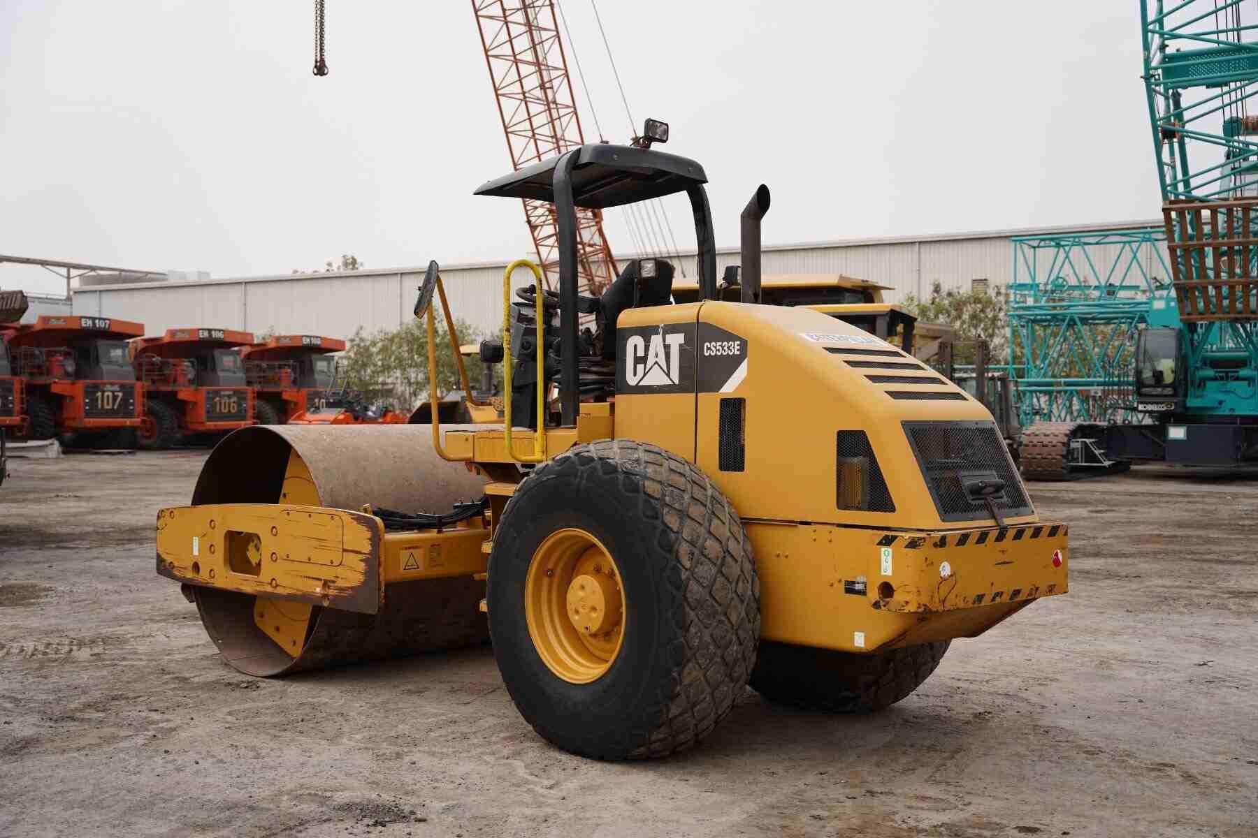 Used Caterpillar CS533E Vibratory Soil Compactor 2014