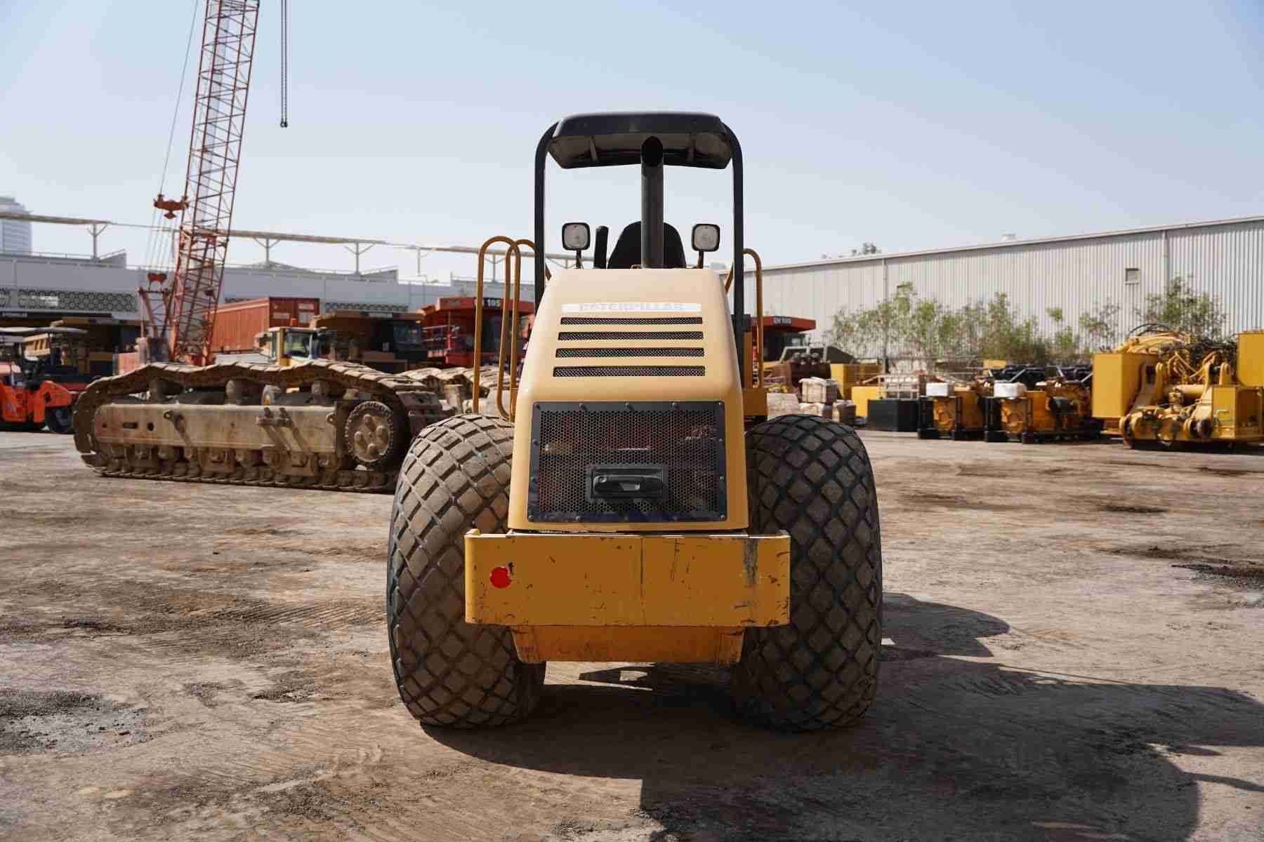 Used Caterpillar CS533E Single Drum Roller 2014