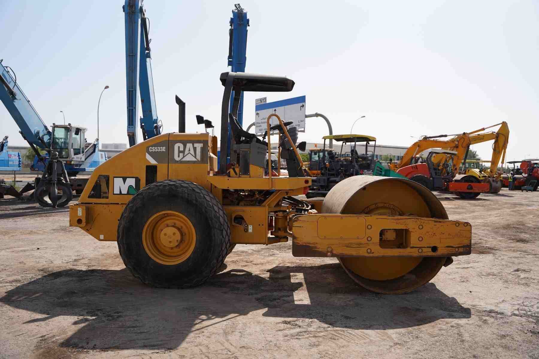 Used Caterpillar CS533E Single Drum Roller 2014