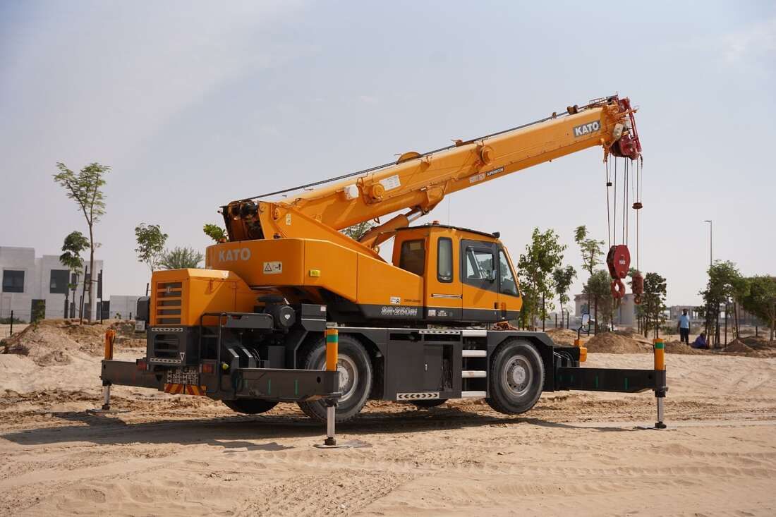 Used Kato KR25H-V8 Mobile Crane for Sale 2015 | Almarwan