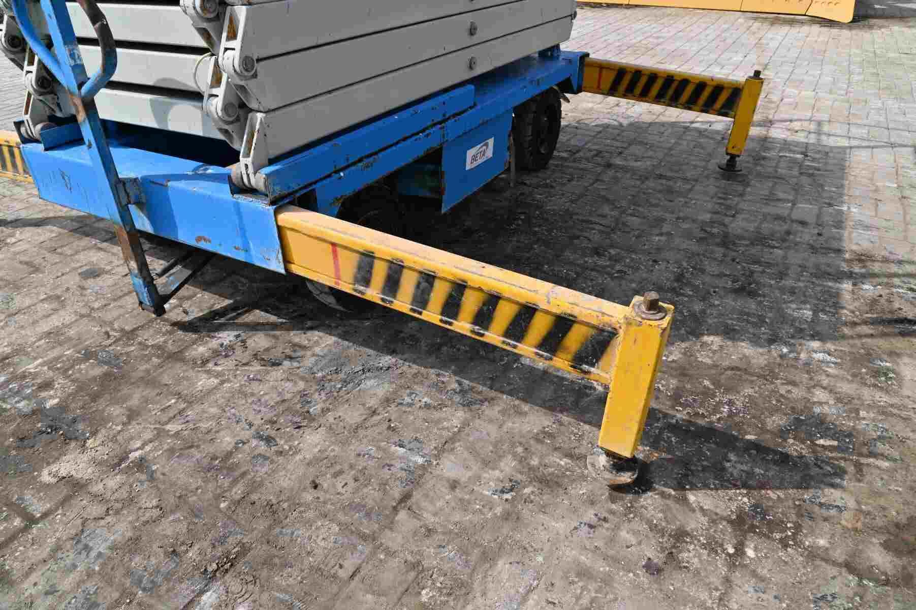 Used Beta B500 Electric Scissor Lift for Sale 2016 | Almarwan