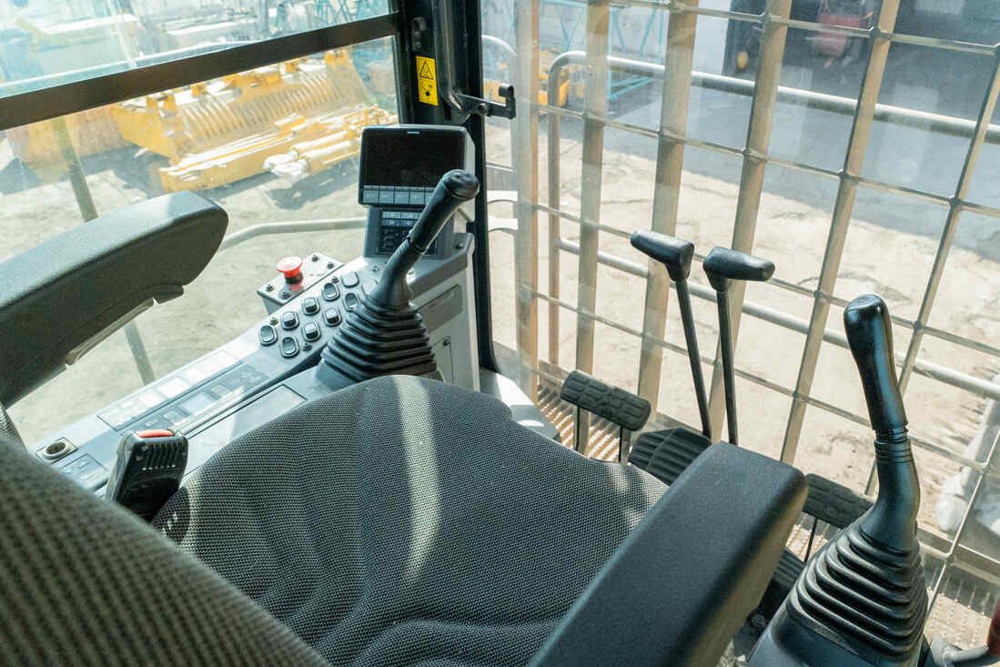 Used Komatsu PC2000-8 Track Excavator for Sale 2019 | Almarwan