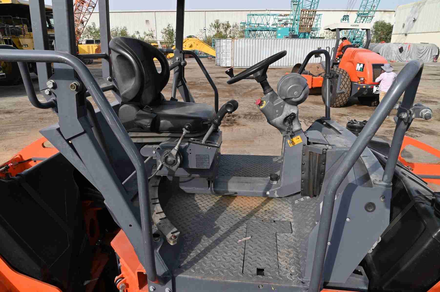 Like-New Hamm HD99 Double-Drum Roller 2020