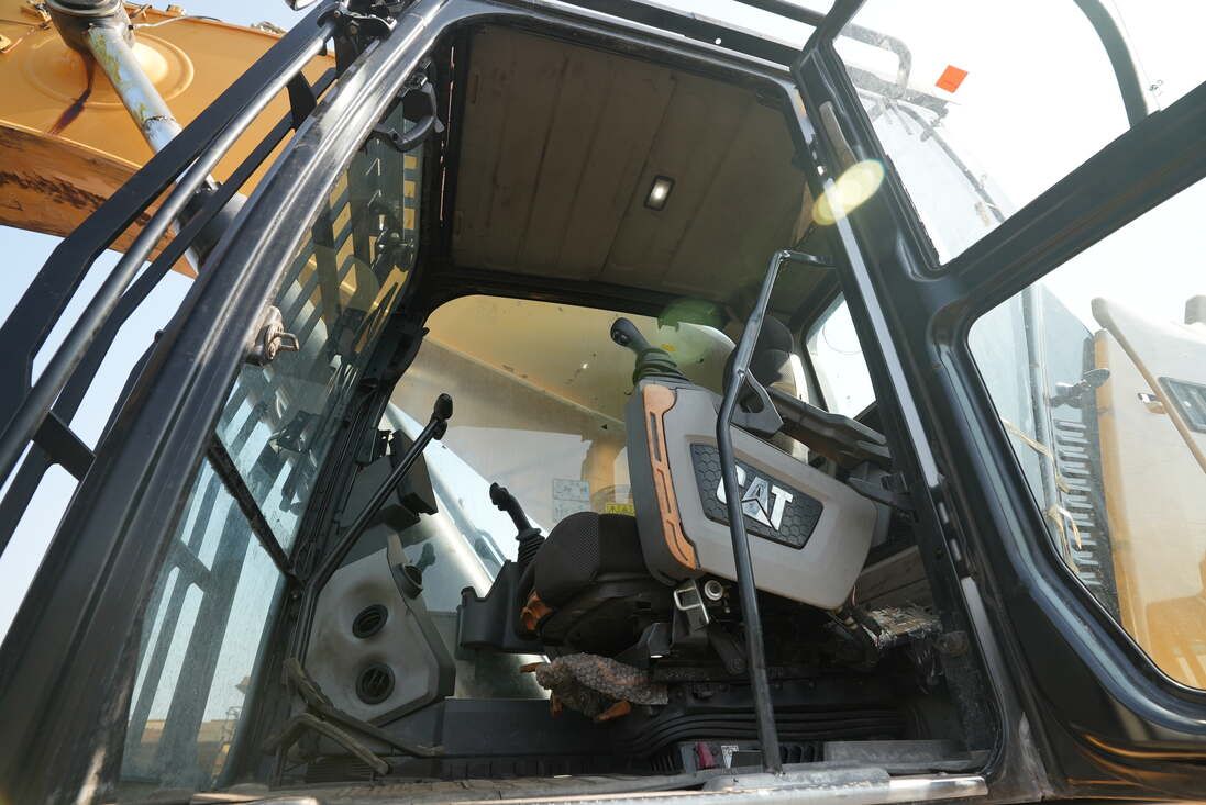 Used Cat 395 Track Excavator for Sale 2022 | Almarwan