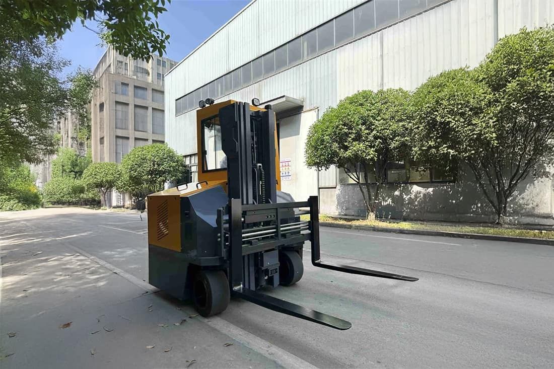 New Socma MQK30 All-Directional Forklift For Sale | Al Marwan