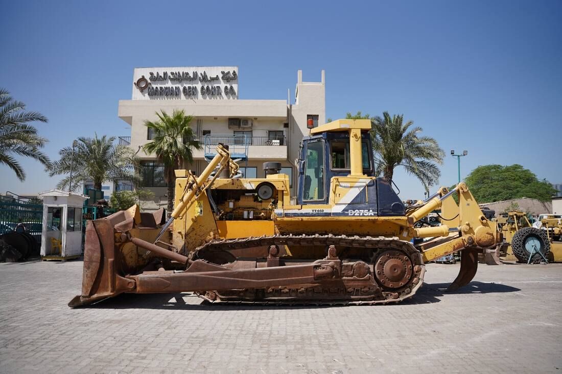 Used Komatsu D275A-2 Bulldozer 2004 | Al Marwan