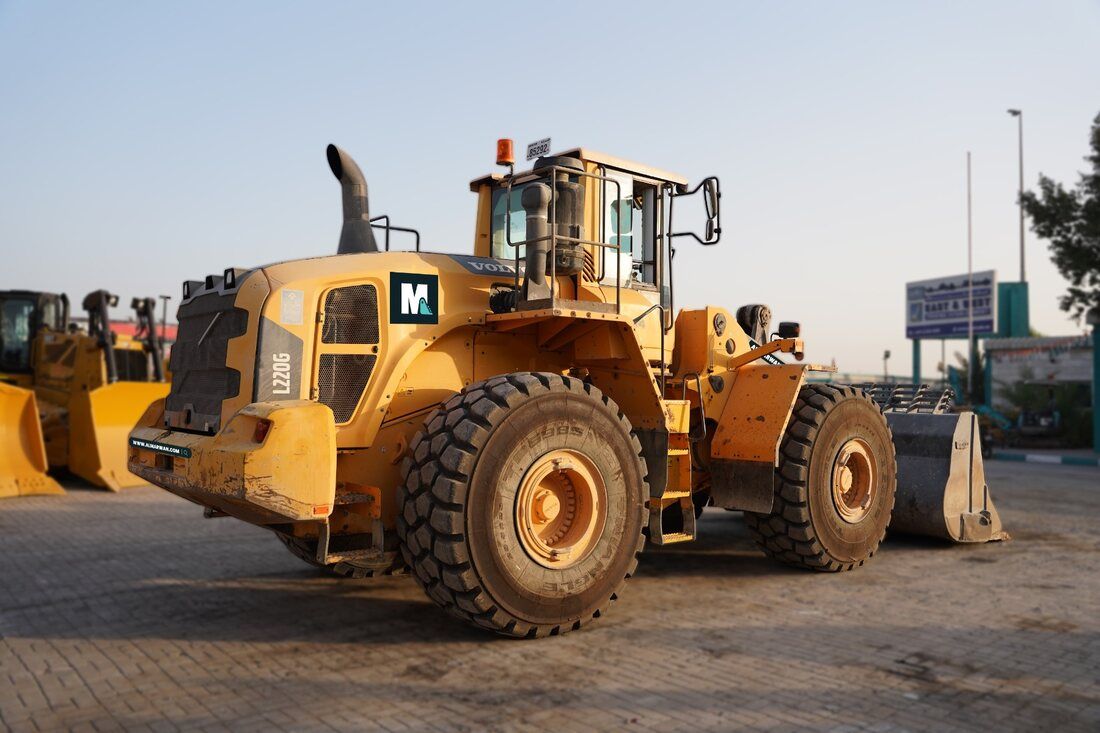 Used Volvo L220G Large Wheel Loader 2012