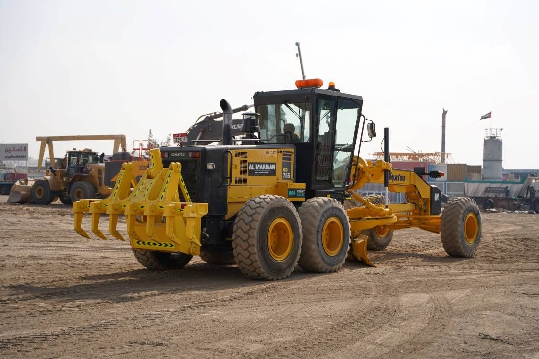 Rent 24-Ton Motor Graders With Ripper