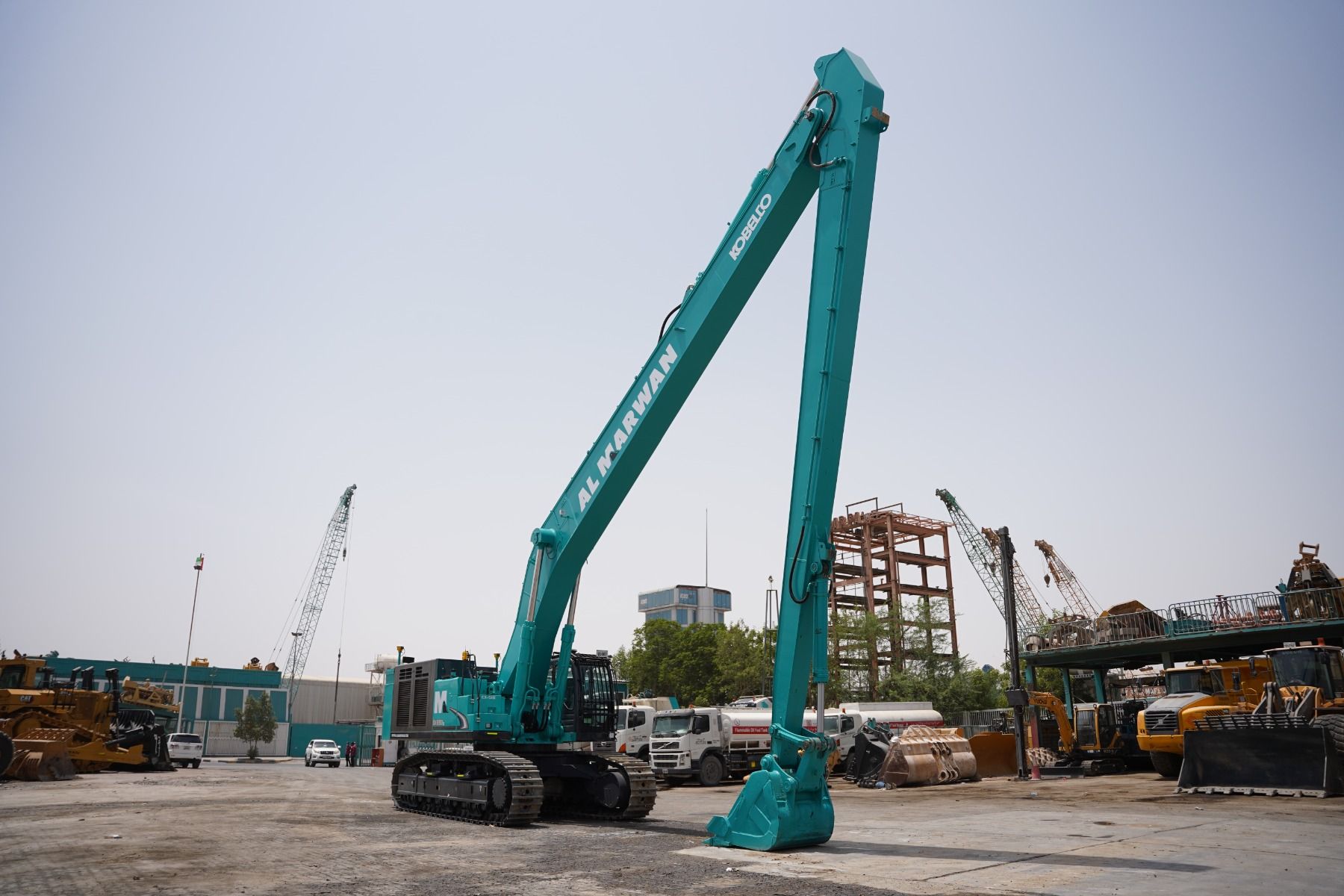 Kobelco SK850LC Long-Boom Crawler Excavator