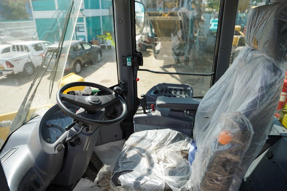 Like New 2022 Komatsu WA470-6R Wheel Loader