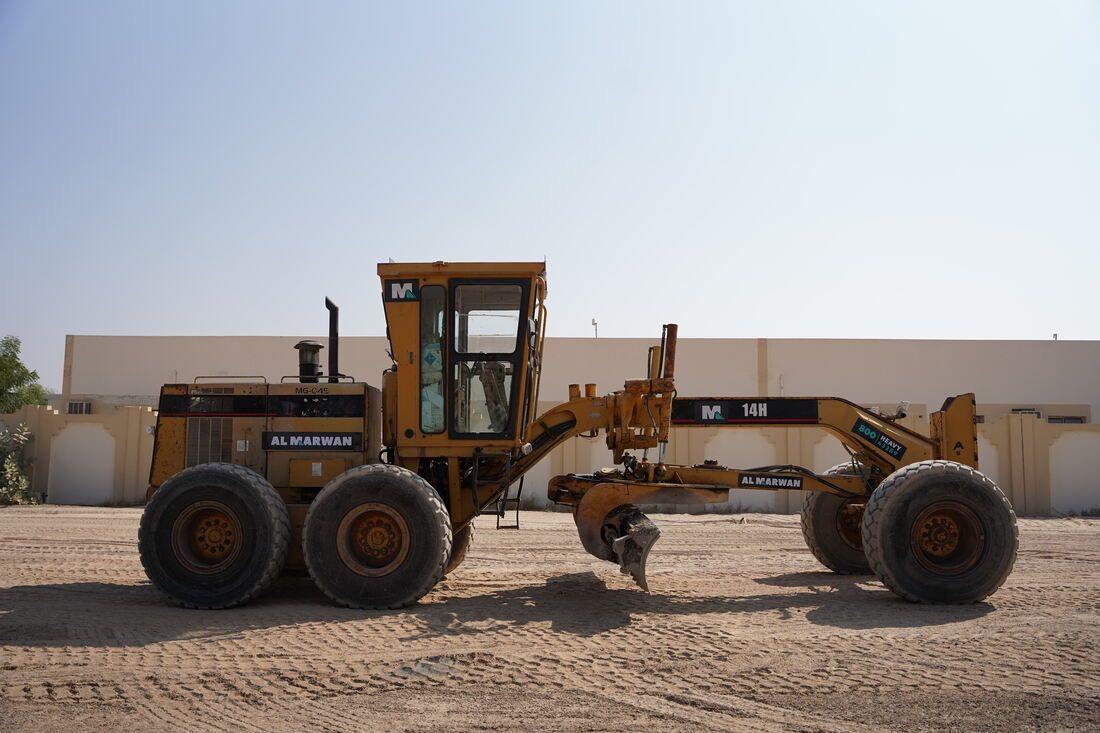 Used Caterpillar 14H Motor Grader for Sale 1997 | Almarwan