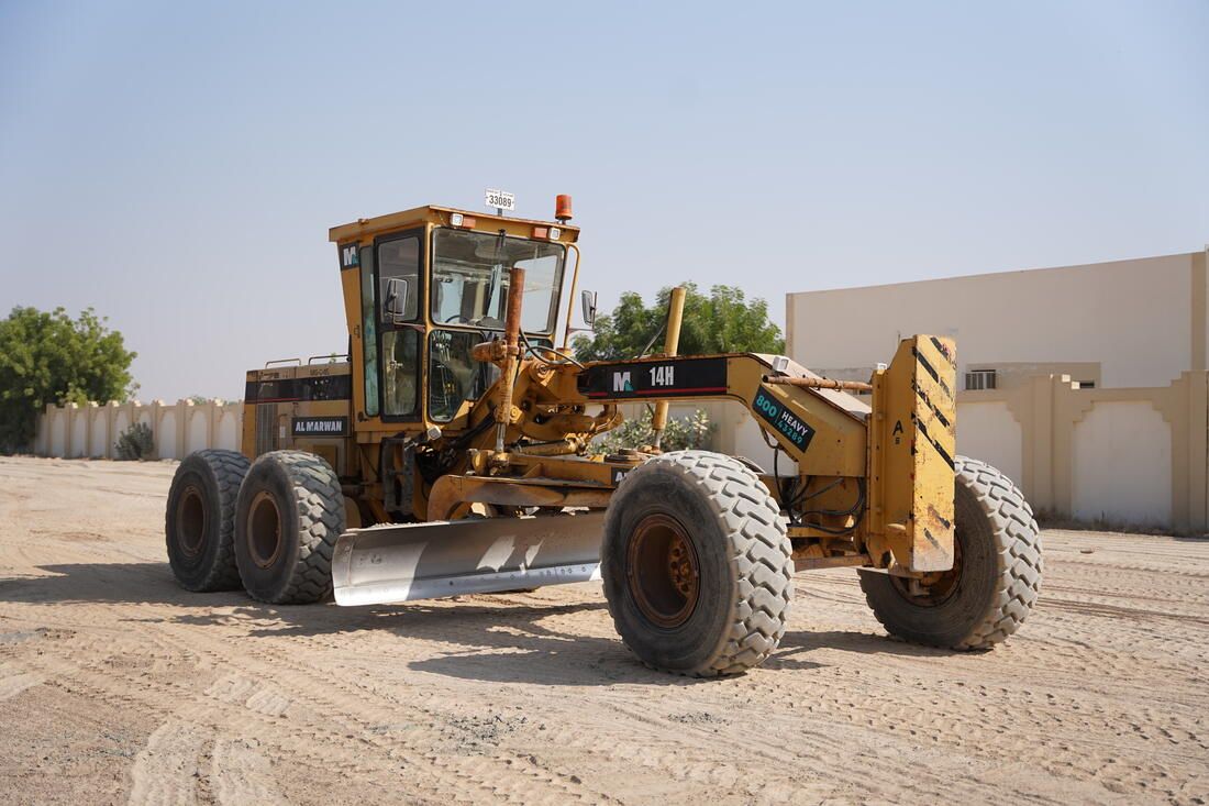 Used Caterpillar 14H Motor Grader for Sale 1997 | Almarwan