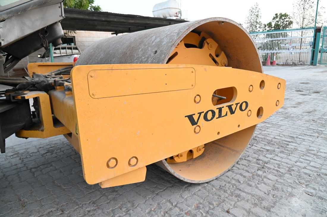 Used Volvo SD130D Single-Drum Roller 2010
