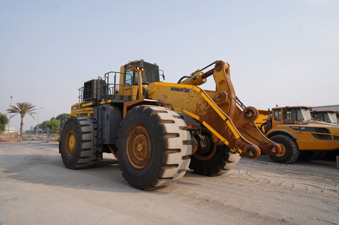 Komatsu WA800 Wheel Loader 2017-Efficient Material Handling