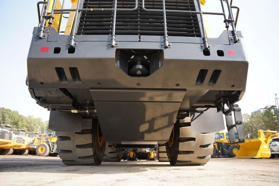 2023 Komatsu WA900-8R Wheel Loader For Sale | Almarwan