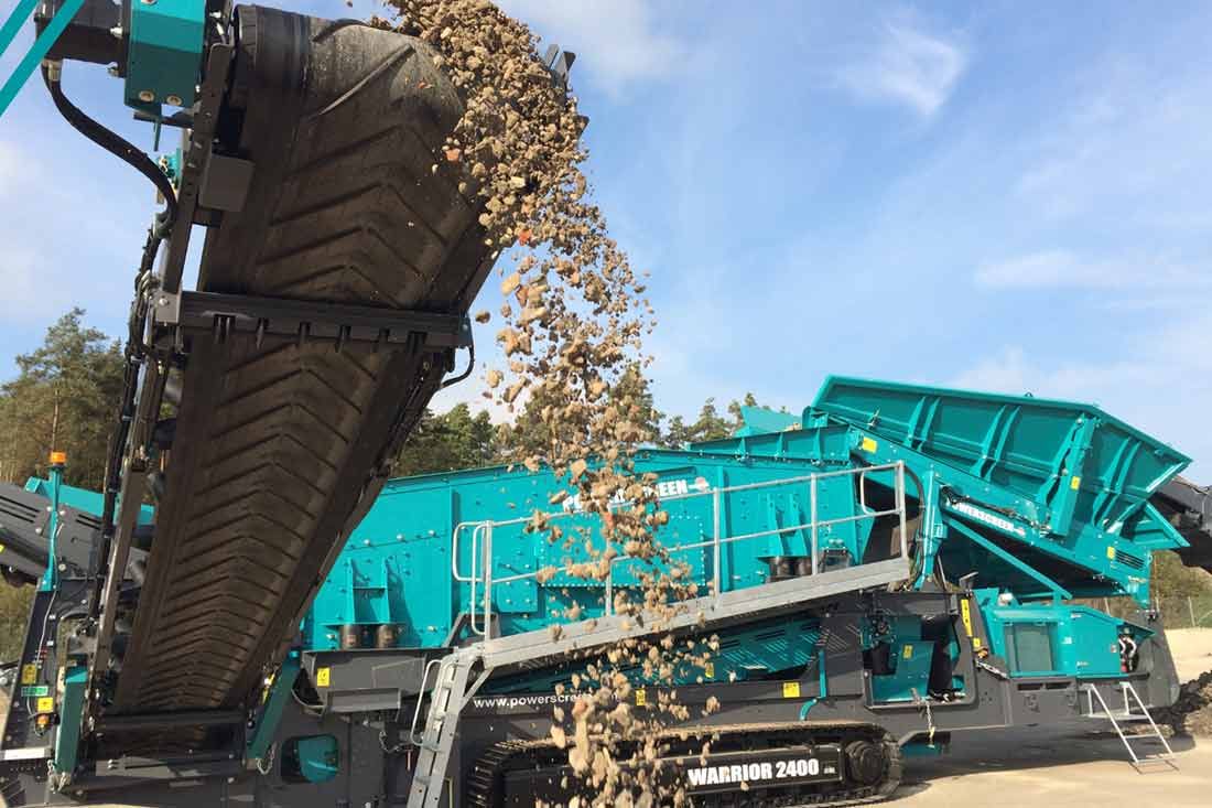 Powerscreen Warrior 2400 - High-Capacity Scalping Screener