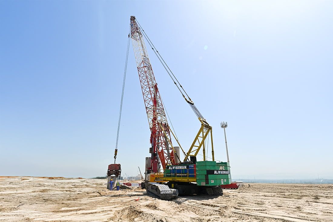 Large Crawler Cranes, 150 ton For Rent | Almarwan