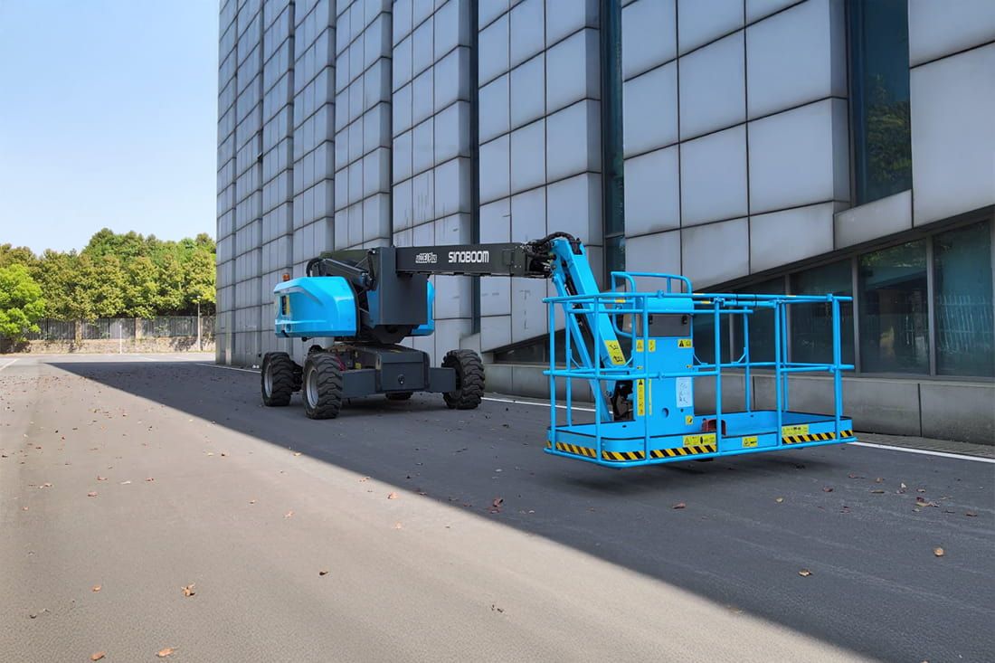Articulated Boom Lifts 11 to 27m Reach for Rent | Al Marwan